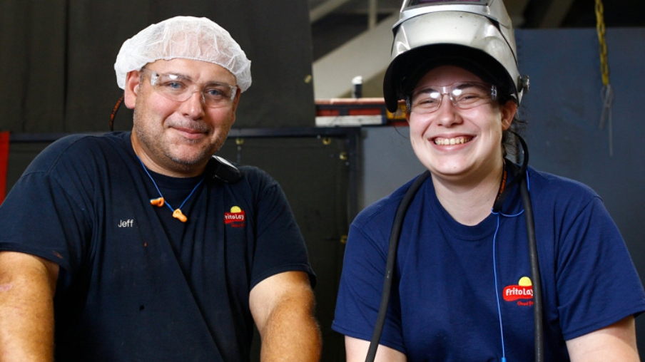 Frito-Lay is hiring15,000 frontline associates in 2021 | Vending Market ...