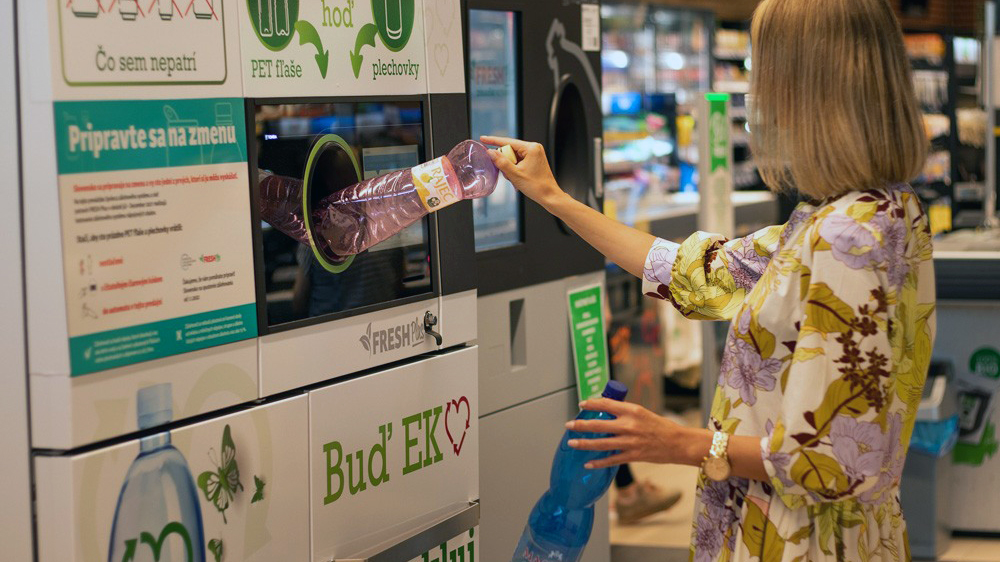 Tomra launches super-compact three-material reverse vending machine ...