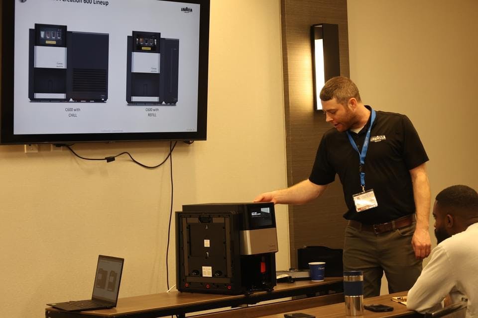 Holiday House brings popular training and trade show to the West Coast | Vending Market Watch